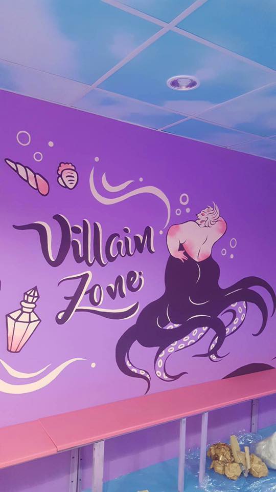 You definitely want to visit this Mermaid cafe in Bangkok Thailand ...
