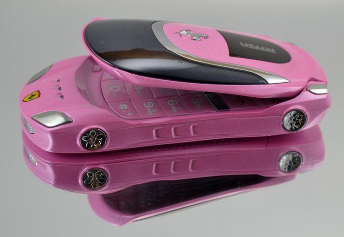Here’s where to buy Kim Kardashian’s pink ferrari flip phone – Unicorn ...